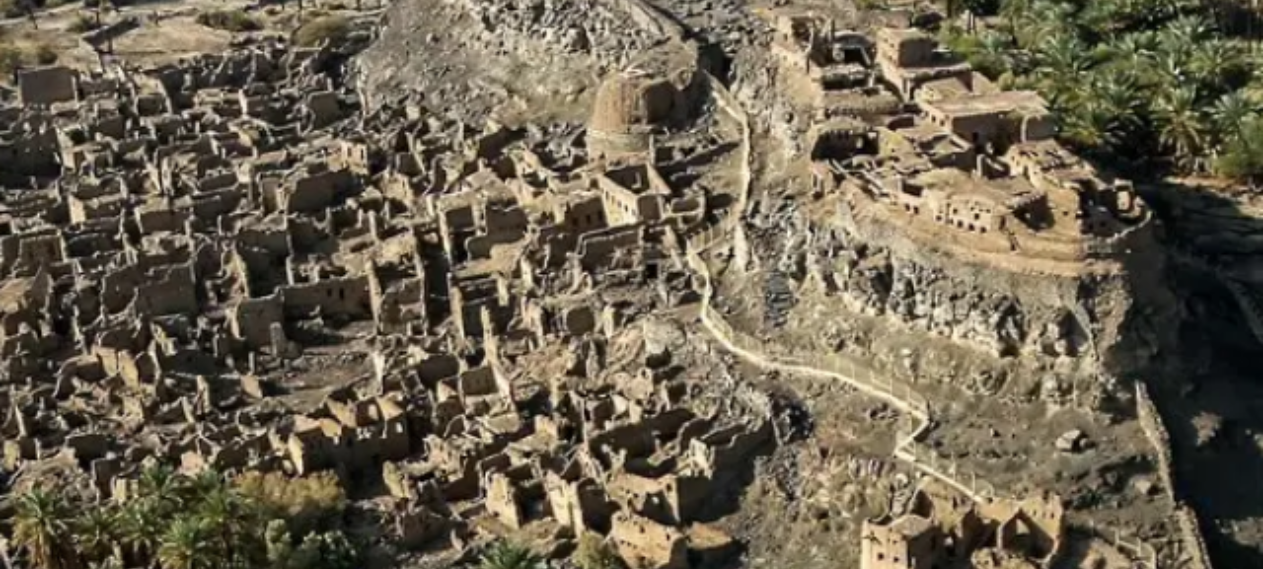 Archaeologists Discover 4,000-Year-Old Fortified Town in Saudi Arabia ...