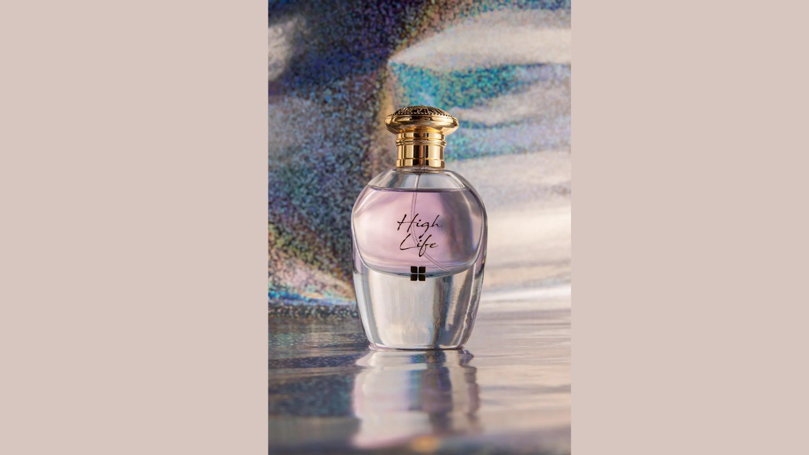 12 Best Perfumes for Women in Pakistan - The Neutral