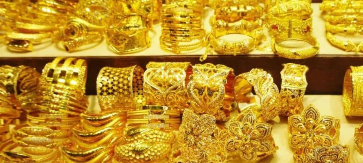 Woman from Karachi Funds Umrah with Stolen Gold - The Neutral
