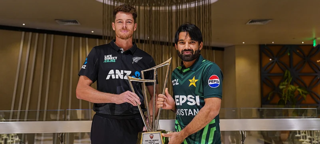 Pakistan Elects to Bat First in Tri-Nation Final Against New Zealand ...