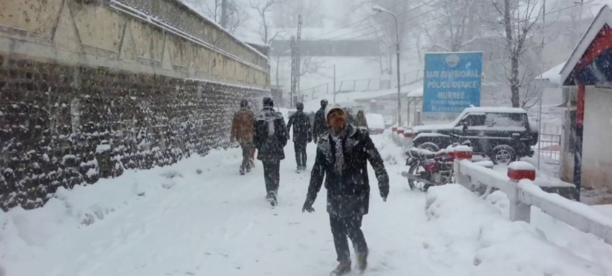Tourists Flock to Snow-Covered Murree for Winter Getaway - The Neutral