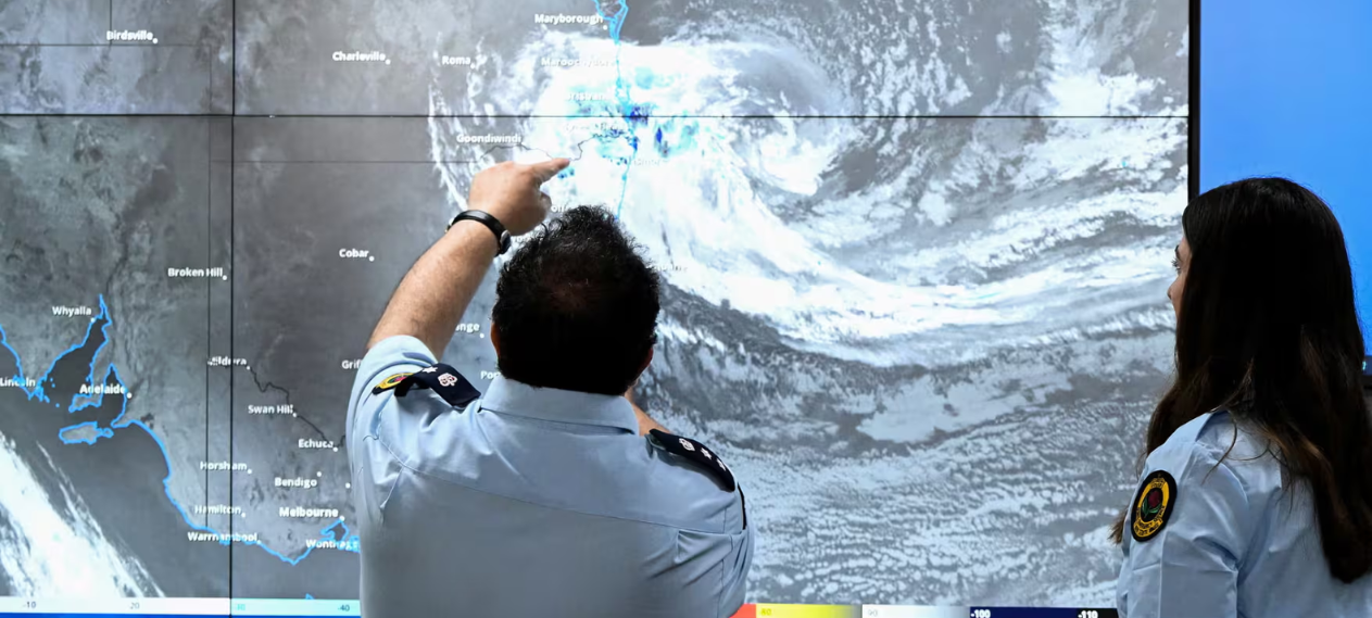 Cyclone Alfred Slows, Delaying Landfall and Raising Concerns - The Neutral