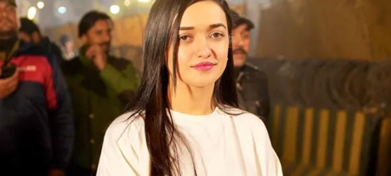 PTI Activist Sanam Javed and Husband Arrested Near Kot Lakhpat Jail ...