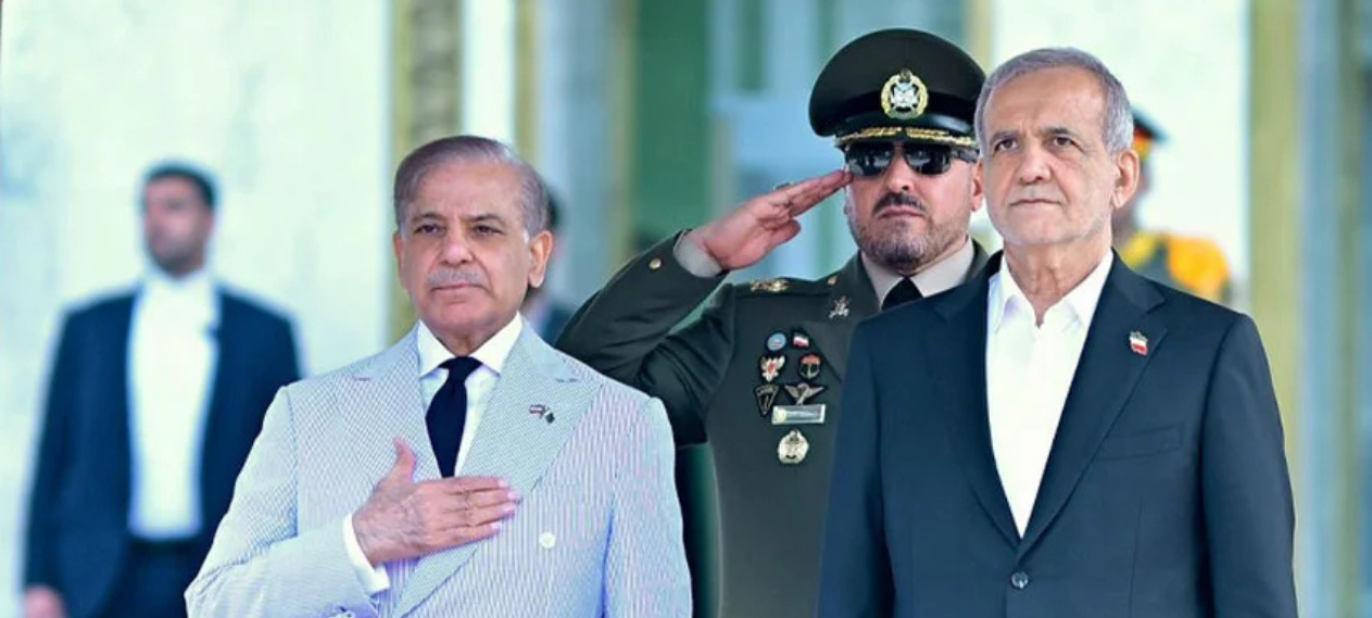 Iranian President Begins First Official Visit to Pakistan