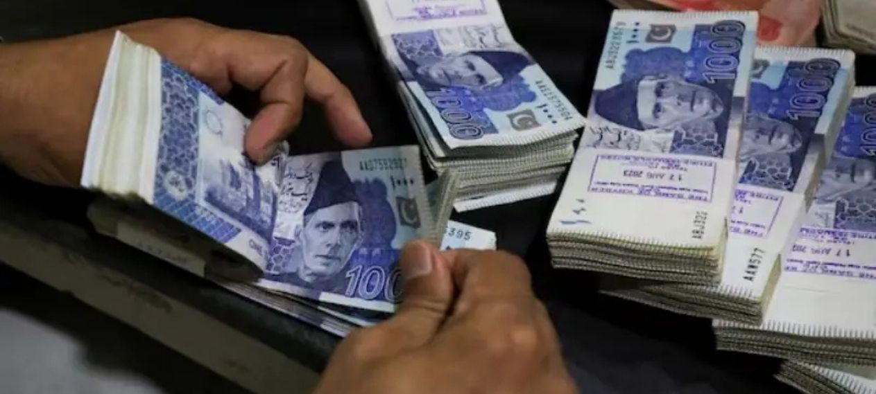 Pakistan Posts Rs1.5 Trillion Fiscal Surplus In Q1FY26
