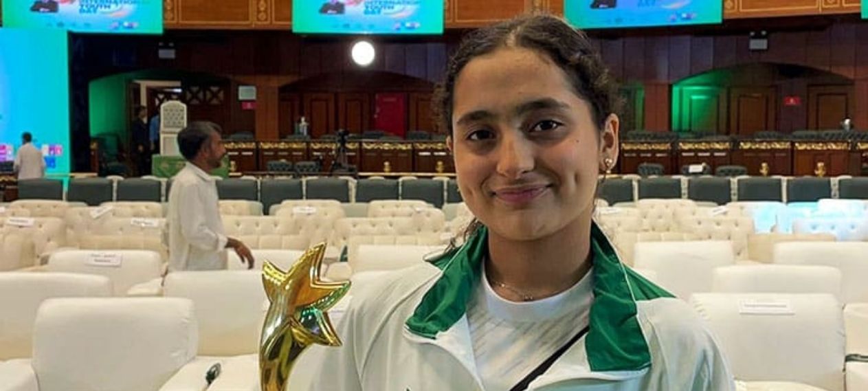 13-Year-Old Mahnoor Ali Achieves Historic Squash Milestone