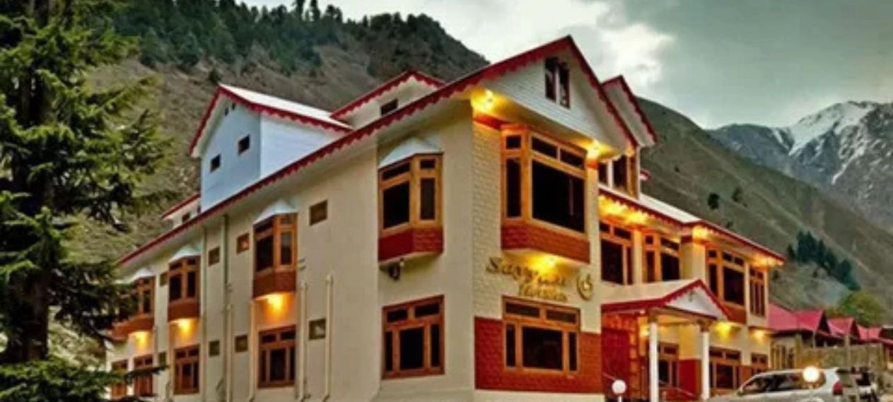 Best Hotels in Naran Valley: Tips to Save Money