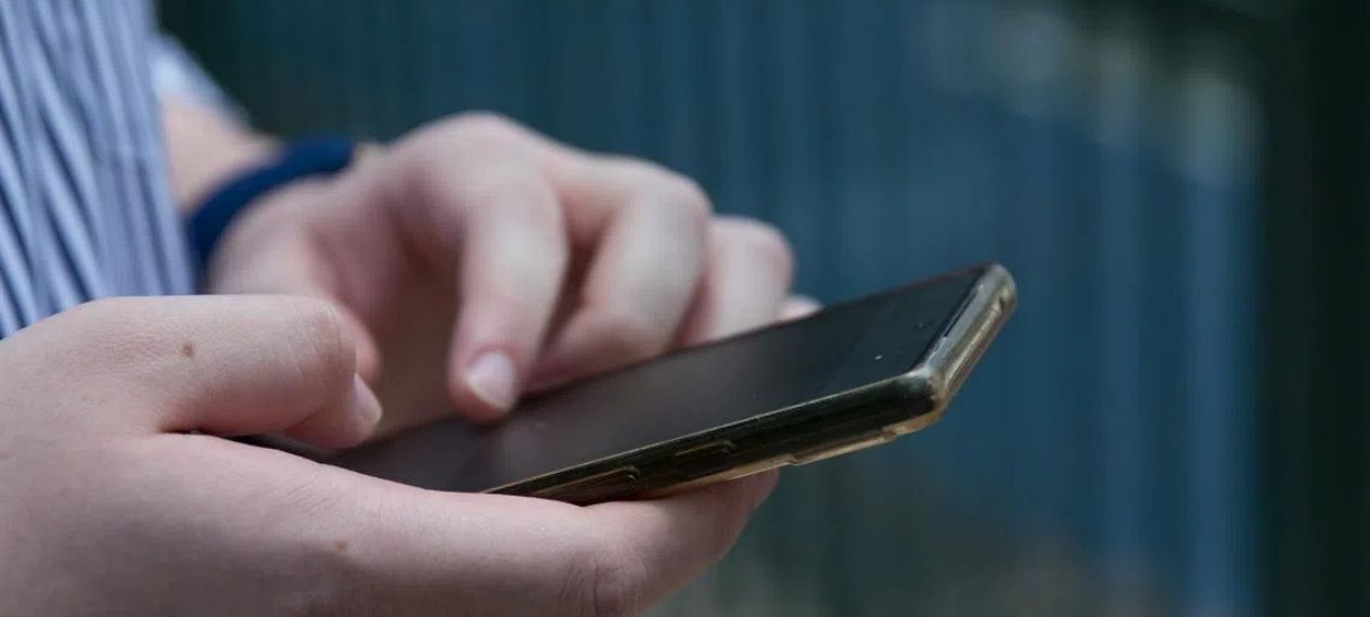 Singapore to Toughen Smartphone Ban in Schools