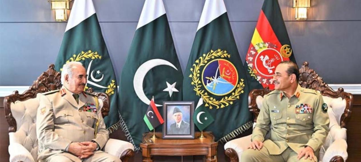 Pakistan Army Chief Meets Libyan Commander to Boost Ties